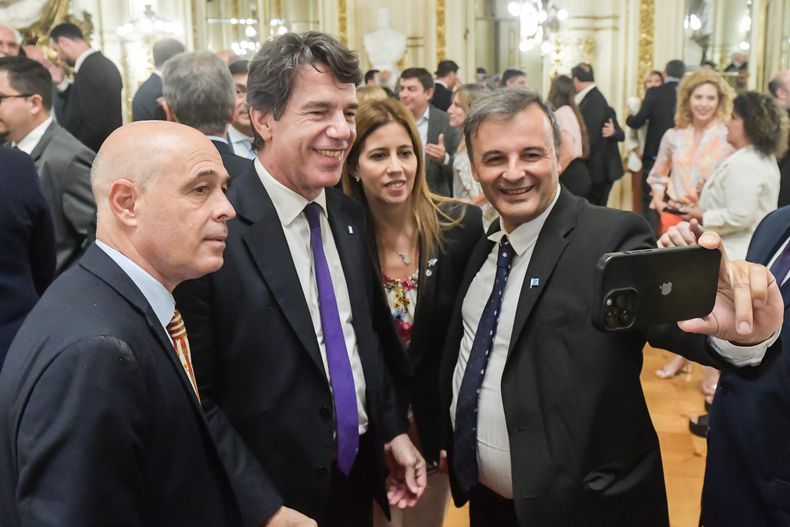 Nicolás Posse le pidió al bloque de LLA defender el DNU de Javier Milei