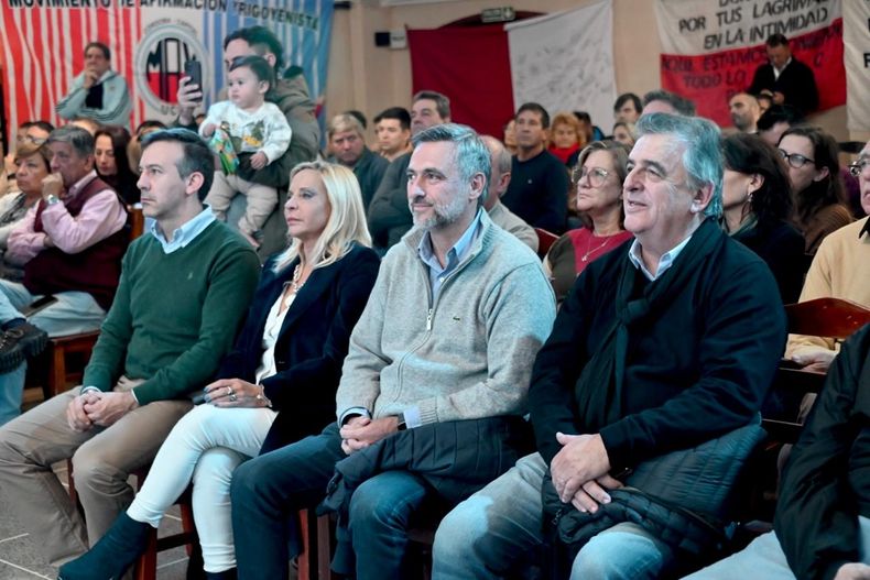 Rodrigo de Loredo y Mario Negri agitan el duelo de la UCR de Córdoba ...