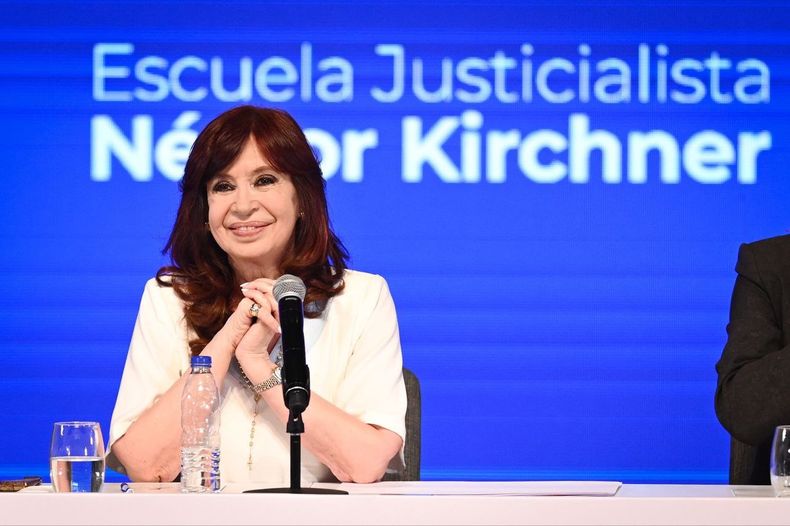 La escuela de formación política que inauguró Cristina Fernández de ...