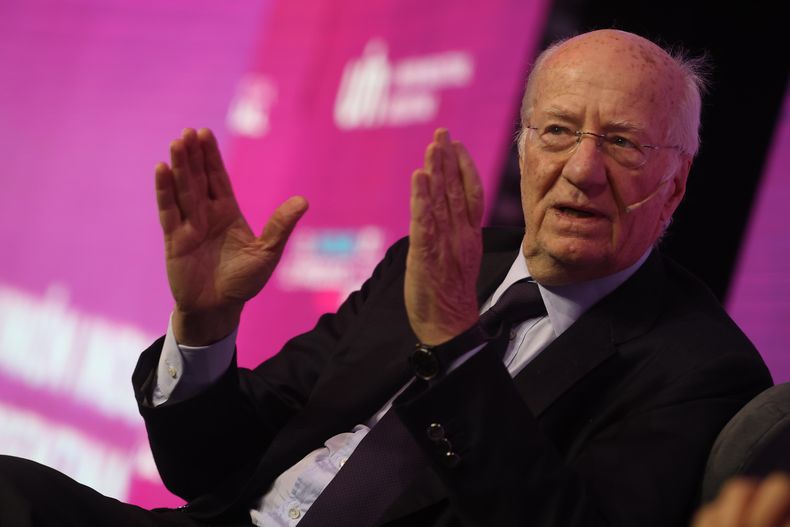 Los caños de China desatan la furia de Paolo Rocca con el GNL de Vaca ...