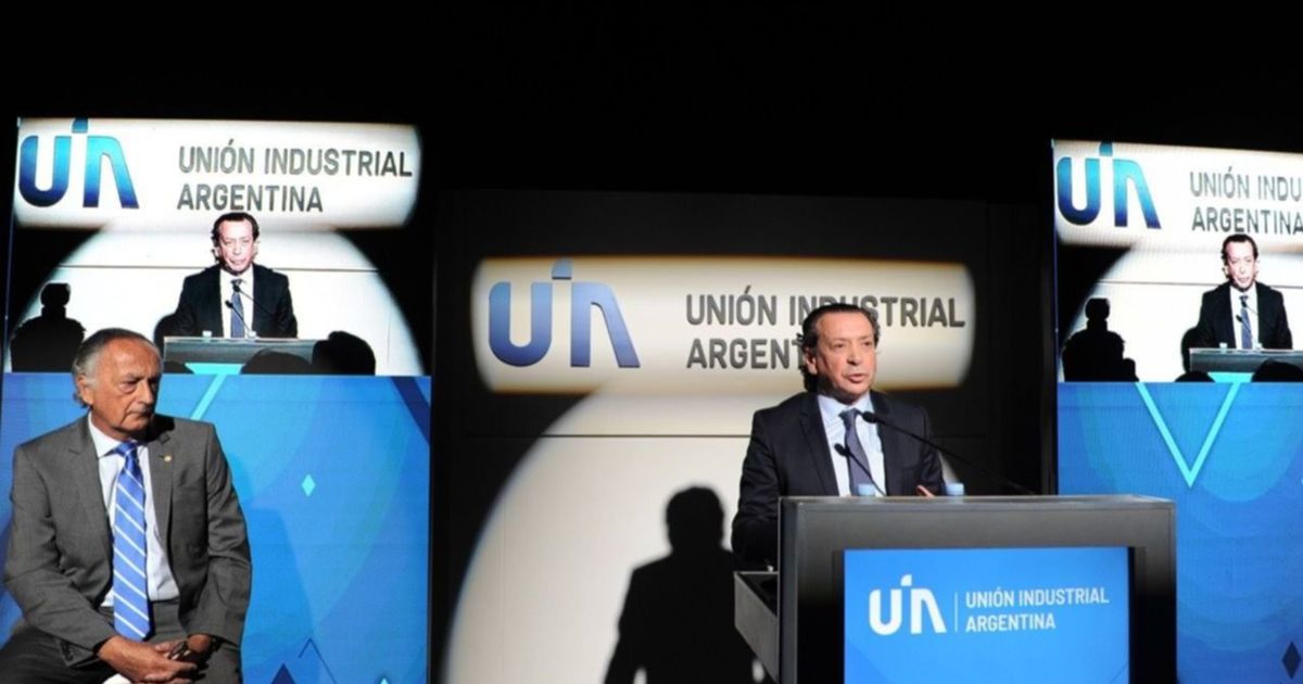 Sica, la UIA y una imagen que refleja el despoder