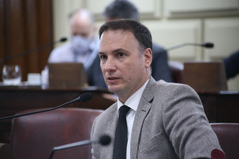 Lisandro Enrico: Nos sorprendió a todos la decisión de Felipe Michlig