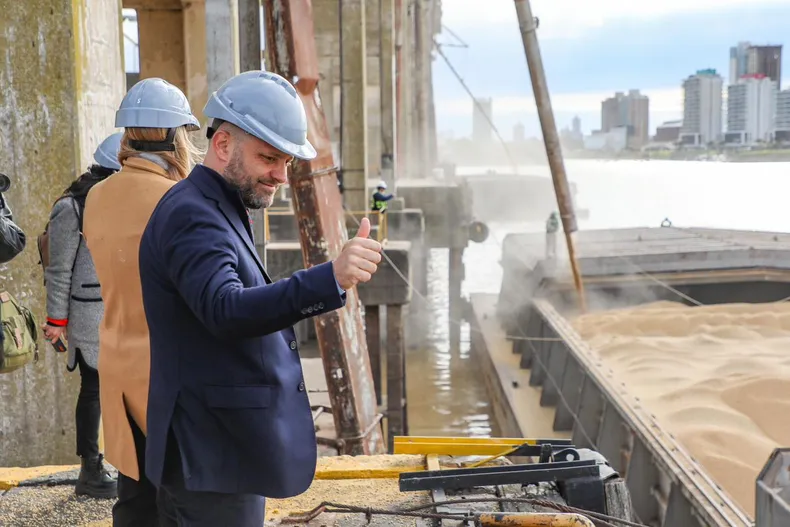 Maximiliano Pullaro envió a Puccini a buscarle clientes al puerto de ...