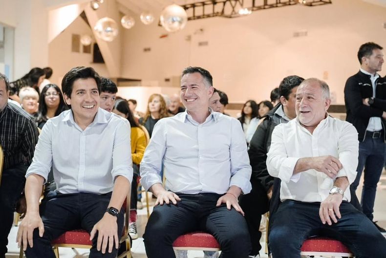 La nueva fórmula del fernet: Javier Milei bendice el eje Bornoroni-Juez ...