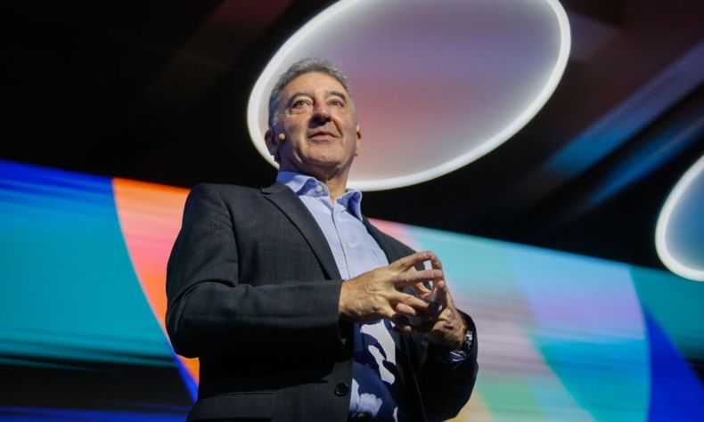 La venta de Mercedes Benz: Alfonso Prat Gay y un ex-Toyota ponen la cara en una operación que ...