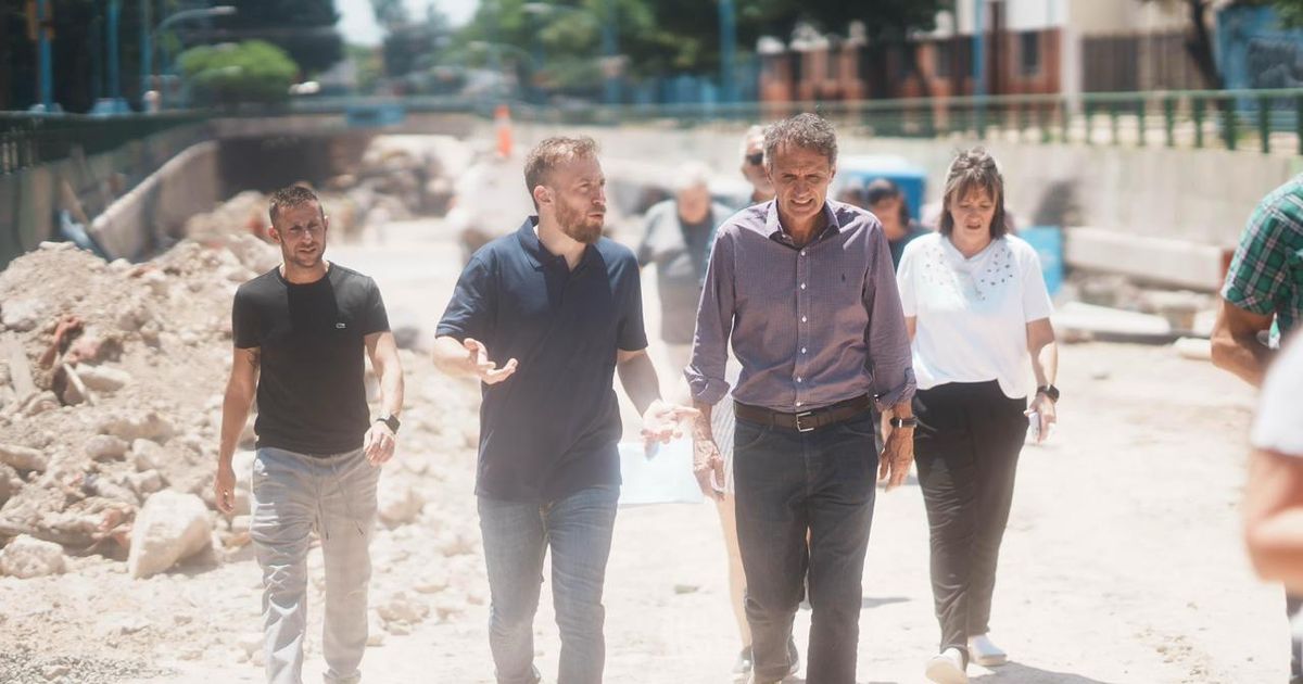 Federico Otermín y Gabriel Katopodis recorrieron una obra reactivada ...