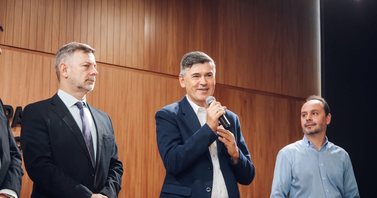 Daniel Passerini se sube a una cumbre de intendentes, pero la liga ...