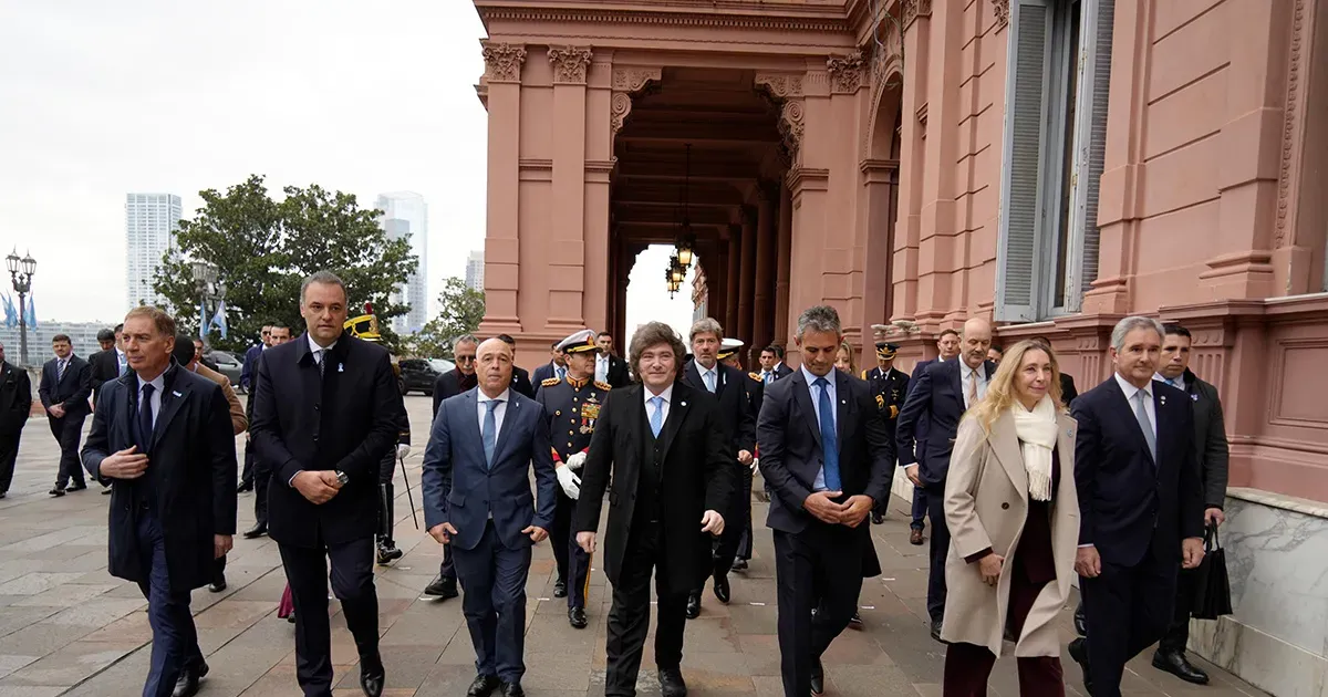 El TEG de Santiago Caputo y los Menem: cómo se divide la Casa Rosada en ...