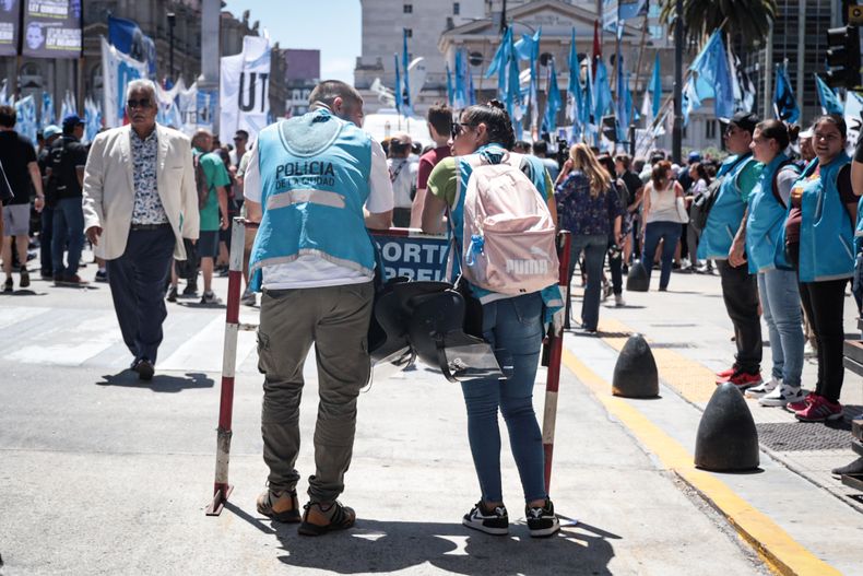 Decretazo: las fotos de la marcha organizada por CGT