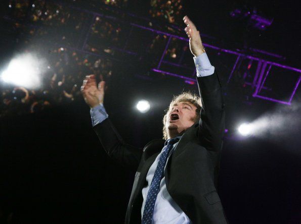 Javier Milei, el ultraderechista que ruge para superar 20 puntos de ...