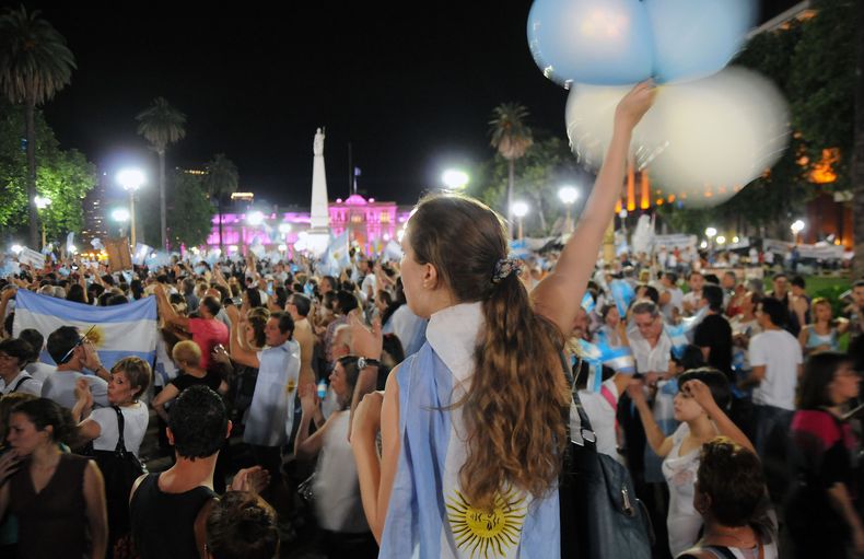 Teatro antidisturbios: Buenos Aires, capital nacional del derecho a la ...