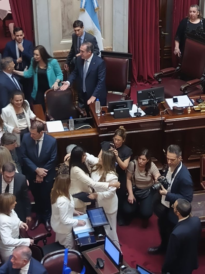 Senado: Lorena Villaverde no renuncia y Patricia Bullrich hace el ...