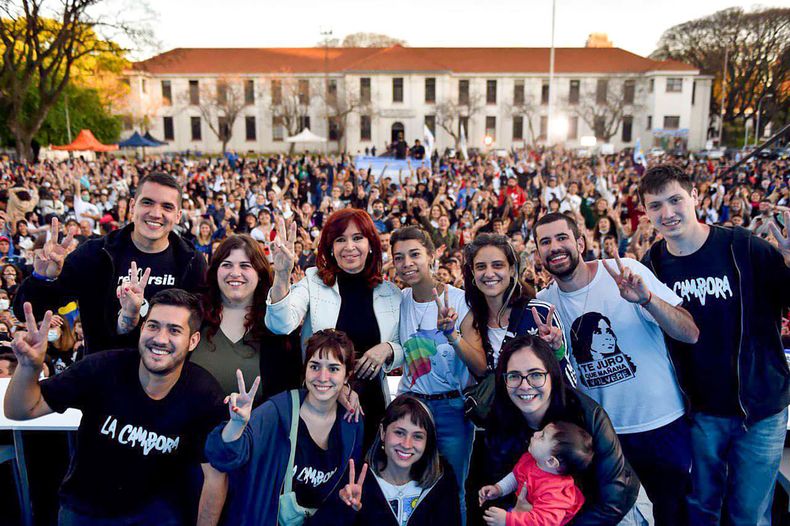 La Cámpora 2025: pulseada por la lapicera y siembra bonaerense 2027