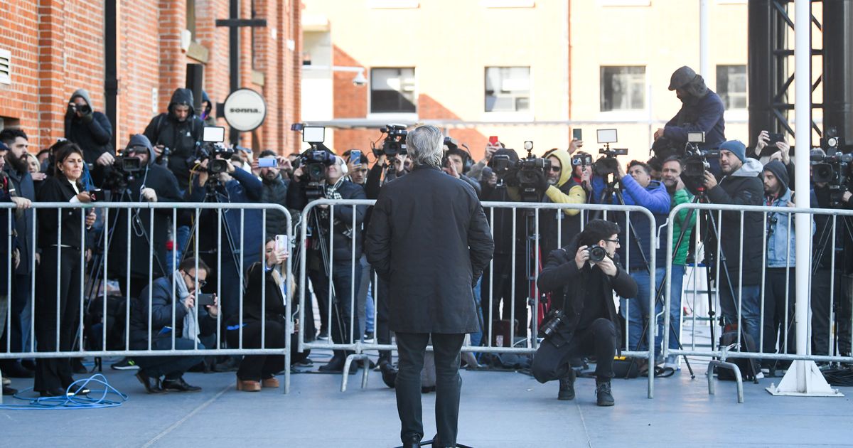 Fernández, tarde y solo: el mal humor del despoder y el offside del voto electrónico