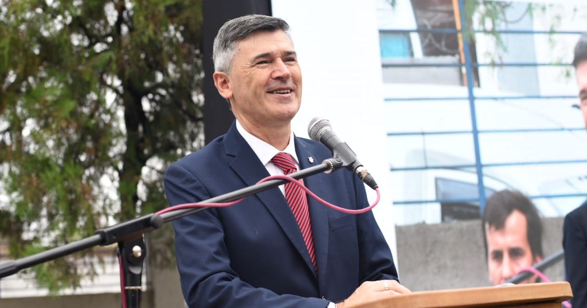 Daniel Passerini ajusta su discurso a la crisis: debut de la guardia ...