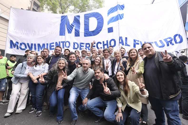 CFK, en el balcón: marcha con unidad y candidatos con acceso vip a San ...