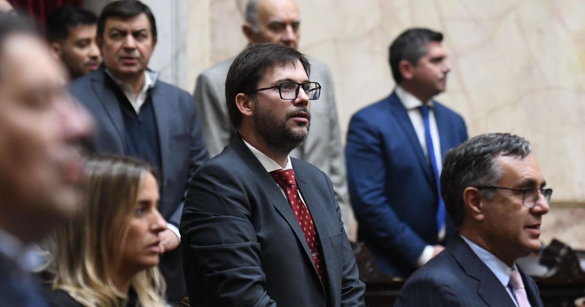 10D y después: Oscar Agost Carreño no descarta jurar en la Legislatura ...