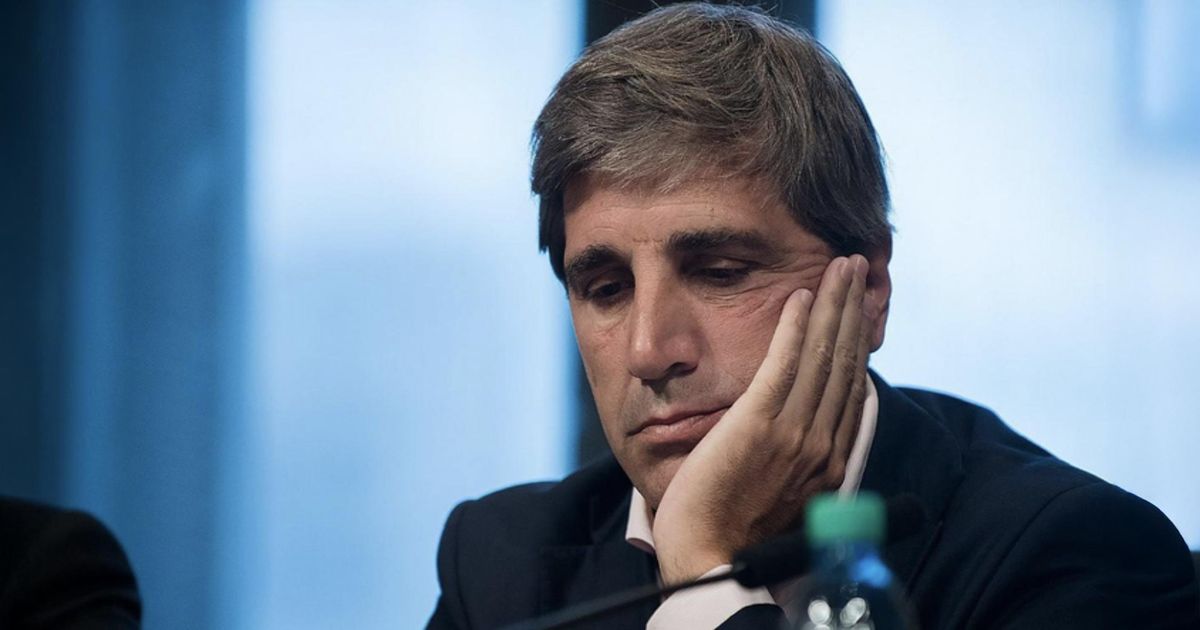 Toto Caputo le paga US$640 millones al FMI y se resienten aún más las ...