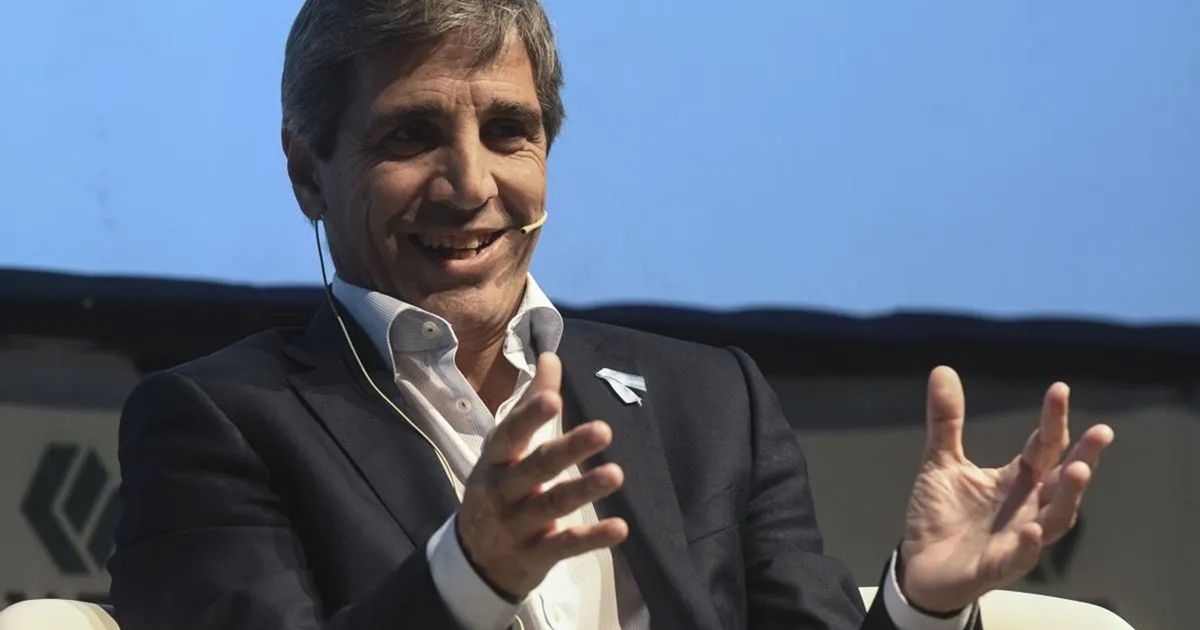 Toto Caputo, con luz verde para liquidar la plata de los jubilados